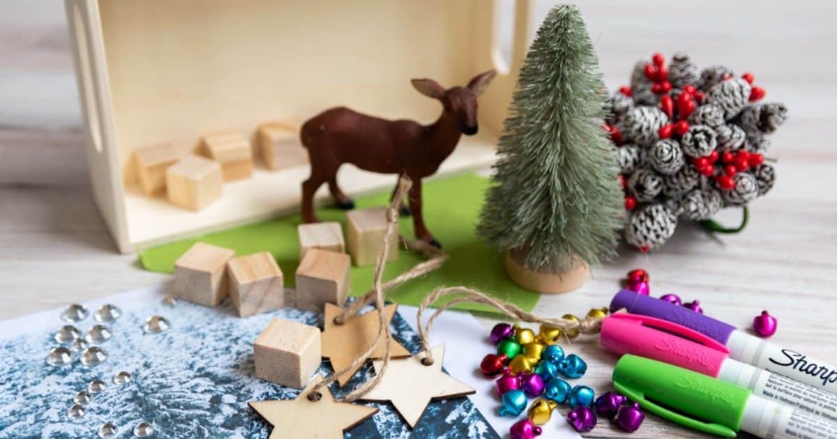 EASY DIY WINTER SHADOW BOXES – A FUN DOLLAR STORE CRAFT ...