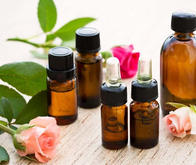 10 STYLISH WAYS TO ORGANIZE AND DISPLAY ESSENTIAL OILS ...